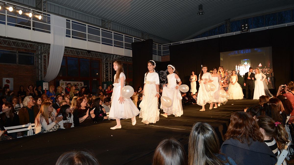 Moda, inclusión y arte en un tradicional desfile