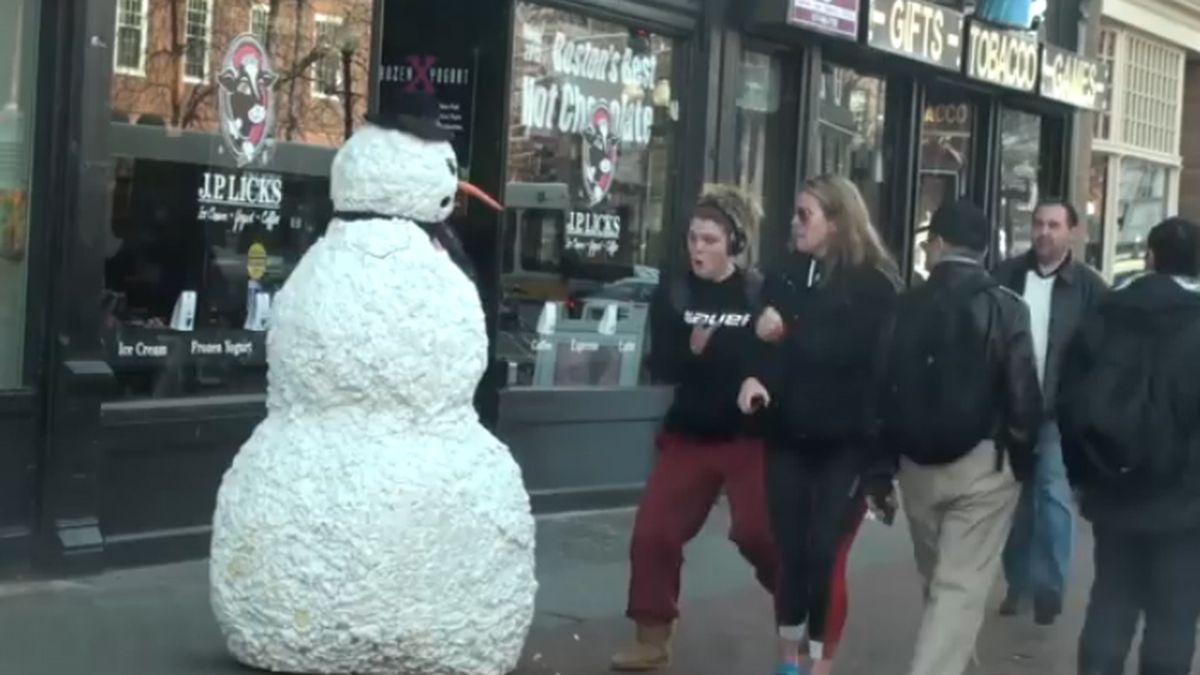Volvió The Scary Snowman, el muñeco de nieve maldito