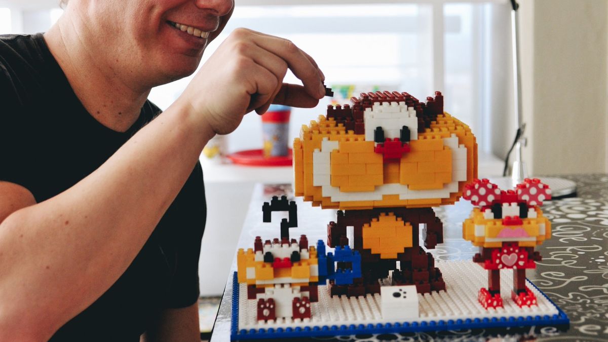 Fuerte repudio a Nik por su interpretación del Día de la Mujer