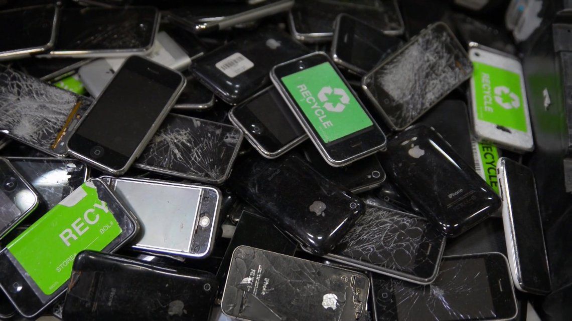 Argentina genera 500 mil toneladas de chatarra electrónica al año