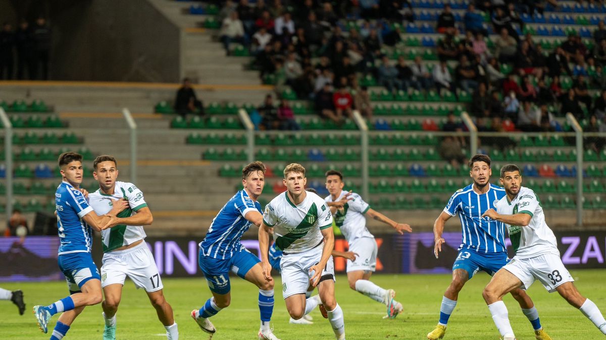 Godoy Cruz fue más eficaz desde los 12 pasos y está en semis