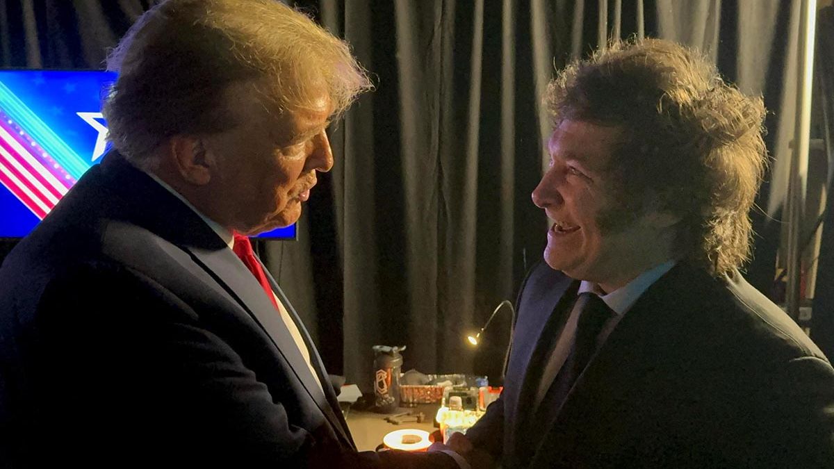 Milei habló con Donald Trump y podría viajar a EEUU