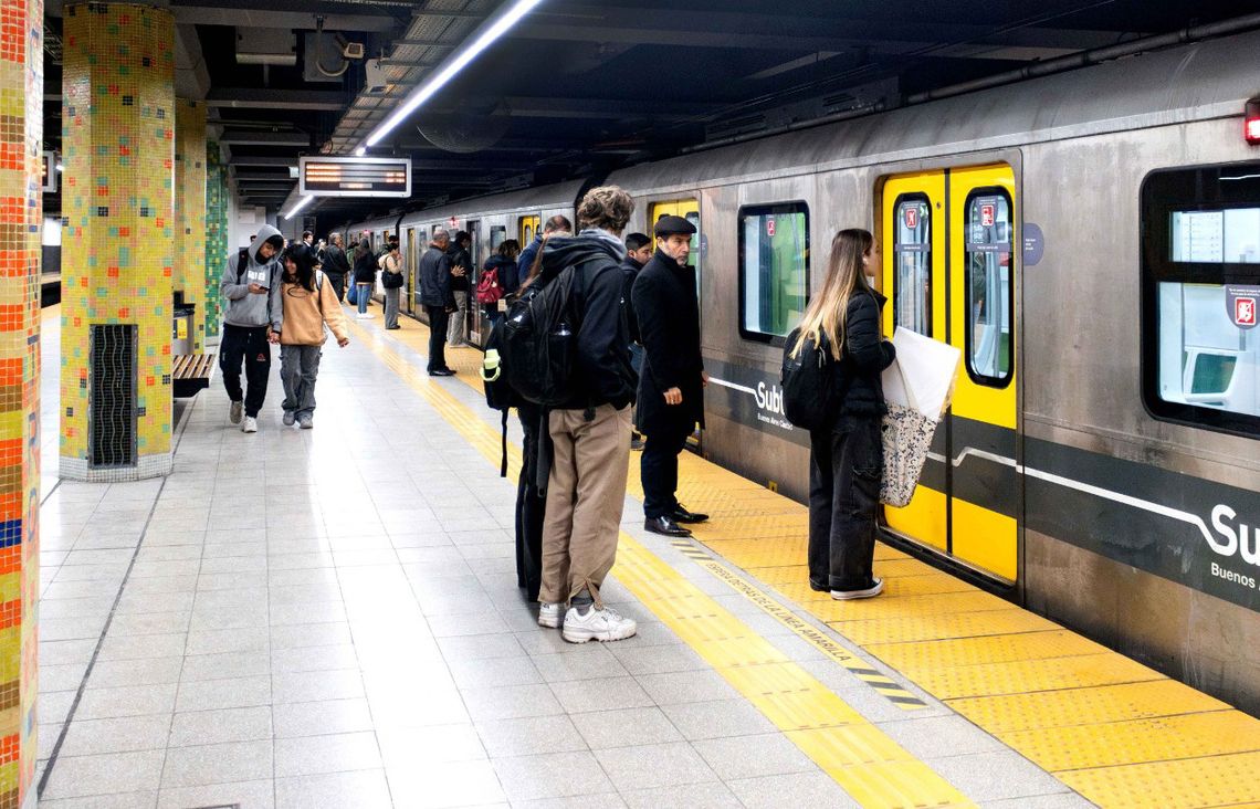 Suben los colectivos, el subte y los peajes: cuáles serán las nuevas ...