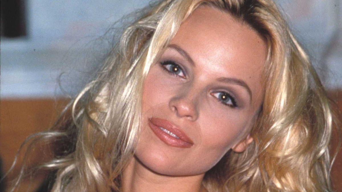 Pamela Anderson, al desnudo
