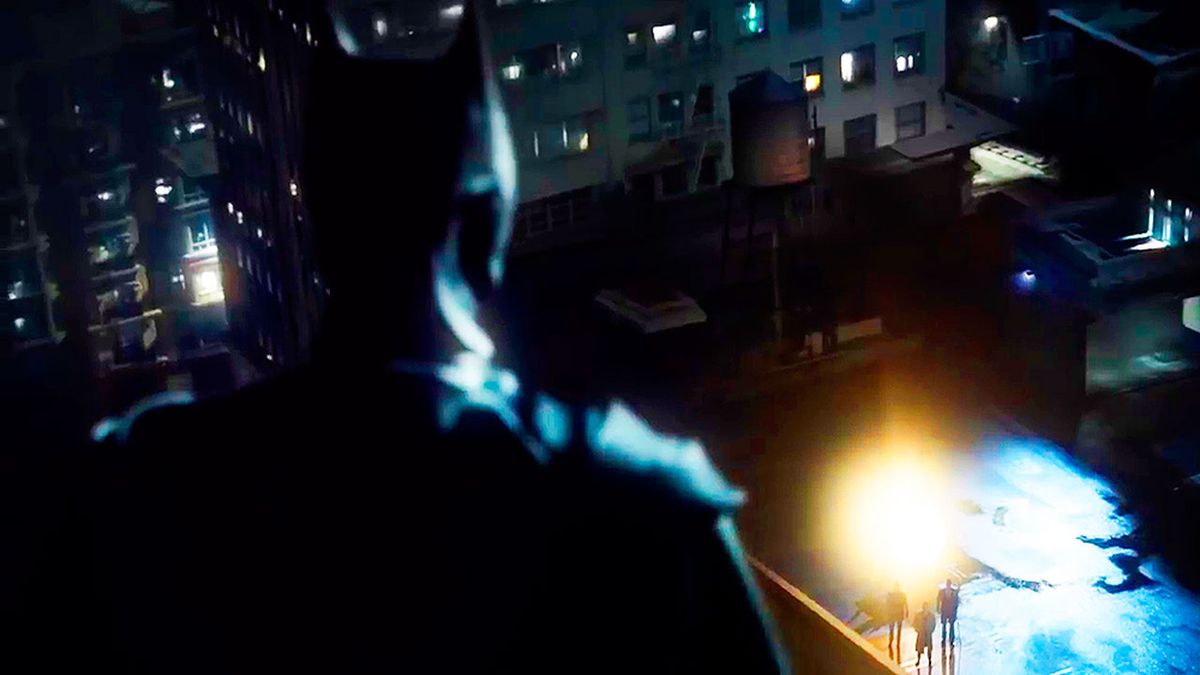 Bruce Wayne se convierte en Batman en el trailer del último episodio de ...