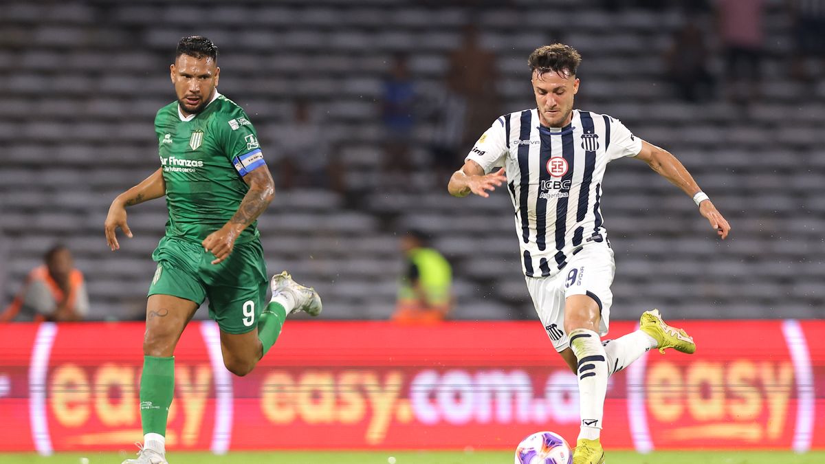 Banfield se hizo gigante en el Kempes y venció a Talleres