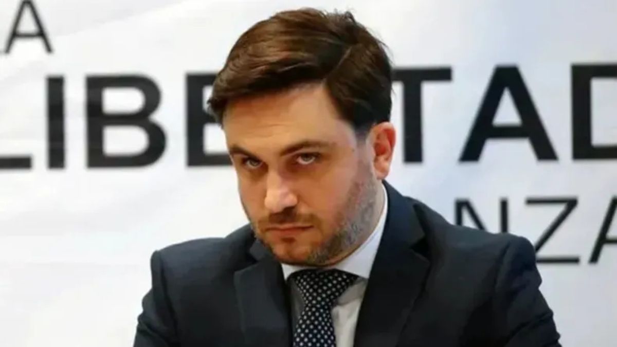 Ramiro Marra pidió levantar a las personas en situación de calle