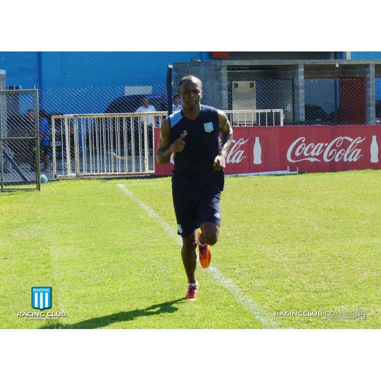 Sin debutar, Rentería ya se rompió la rodilla