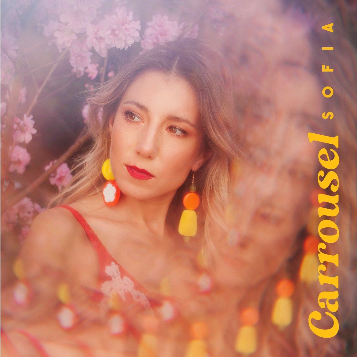Sofía Rossi lanzó su primer single Carrousel