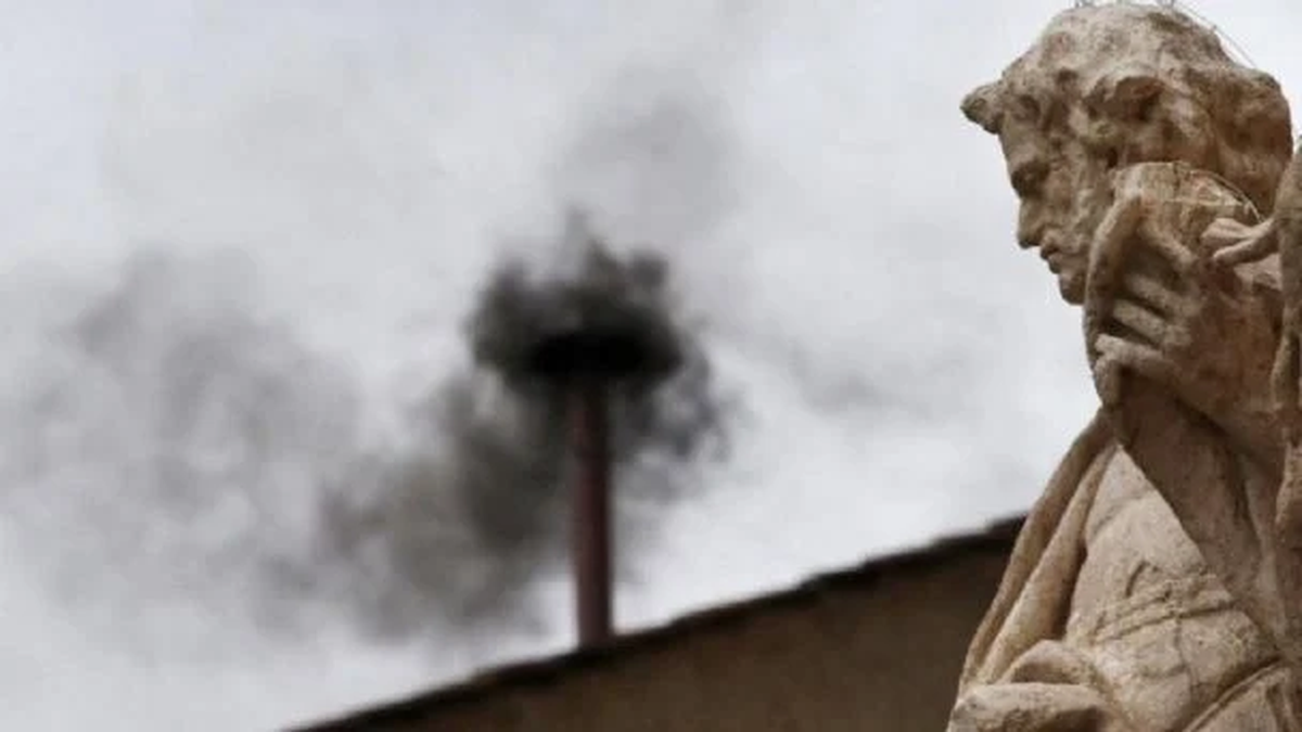 Segunda fumata negra en el Vaticano: los cardenales no definen al nuevo ...