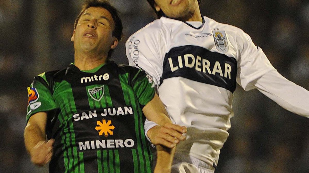 Prichoda y Zamponi, primeros refuerzos de Banfield