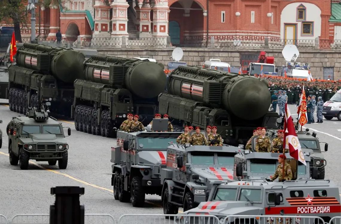 Putin asegura que un ataque masivo con misiles Oréshnik equivale a una ...