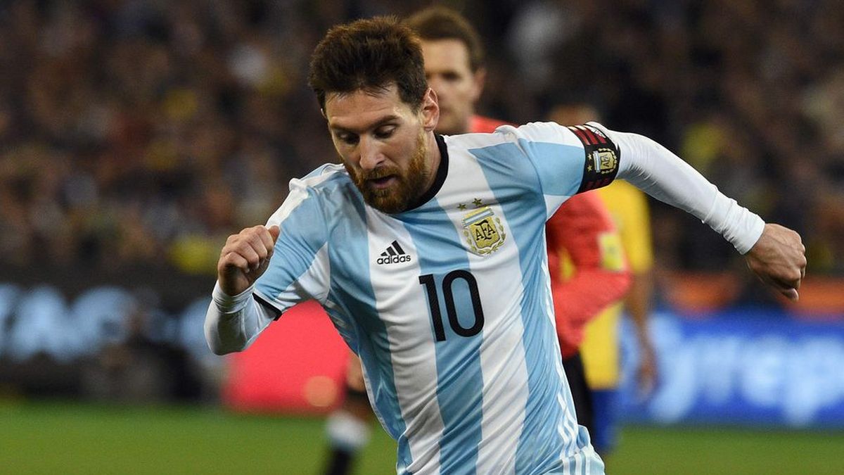 Video | El genial gesto de Lionel Messi con un nene que lo quería saludar