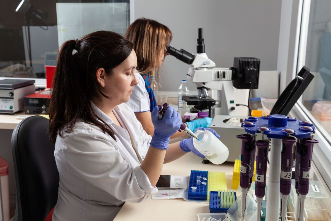 Día del Bioquímico: cada diagnóstico depende de su tarea