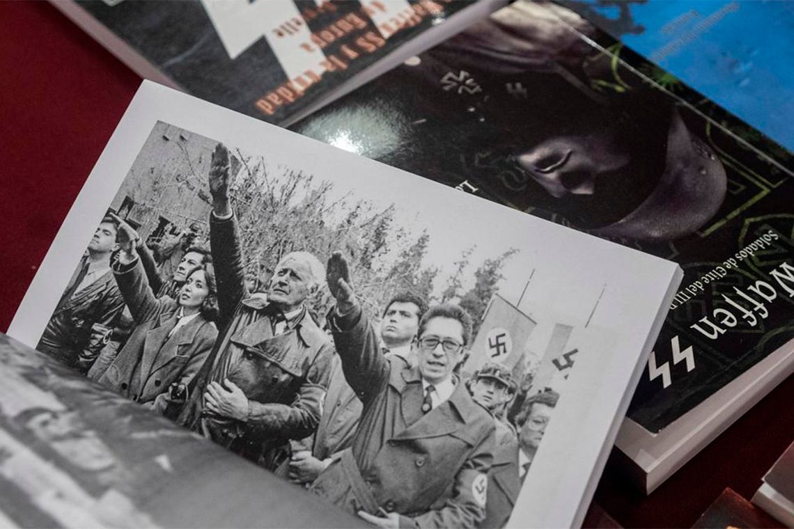 Incautaron más de 200 libros de propaganda nazi en una imprenta clandestina