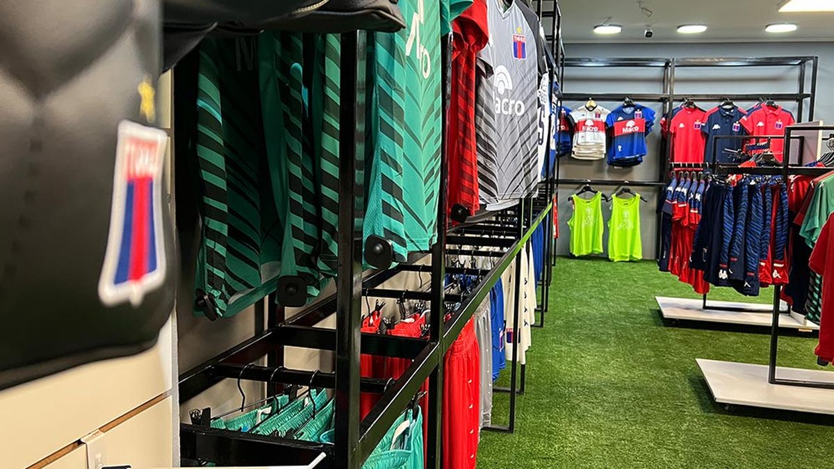Tigre: abrió una nueva tienda de indumentaria deportiva