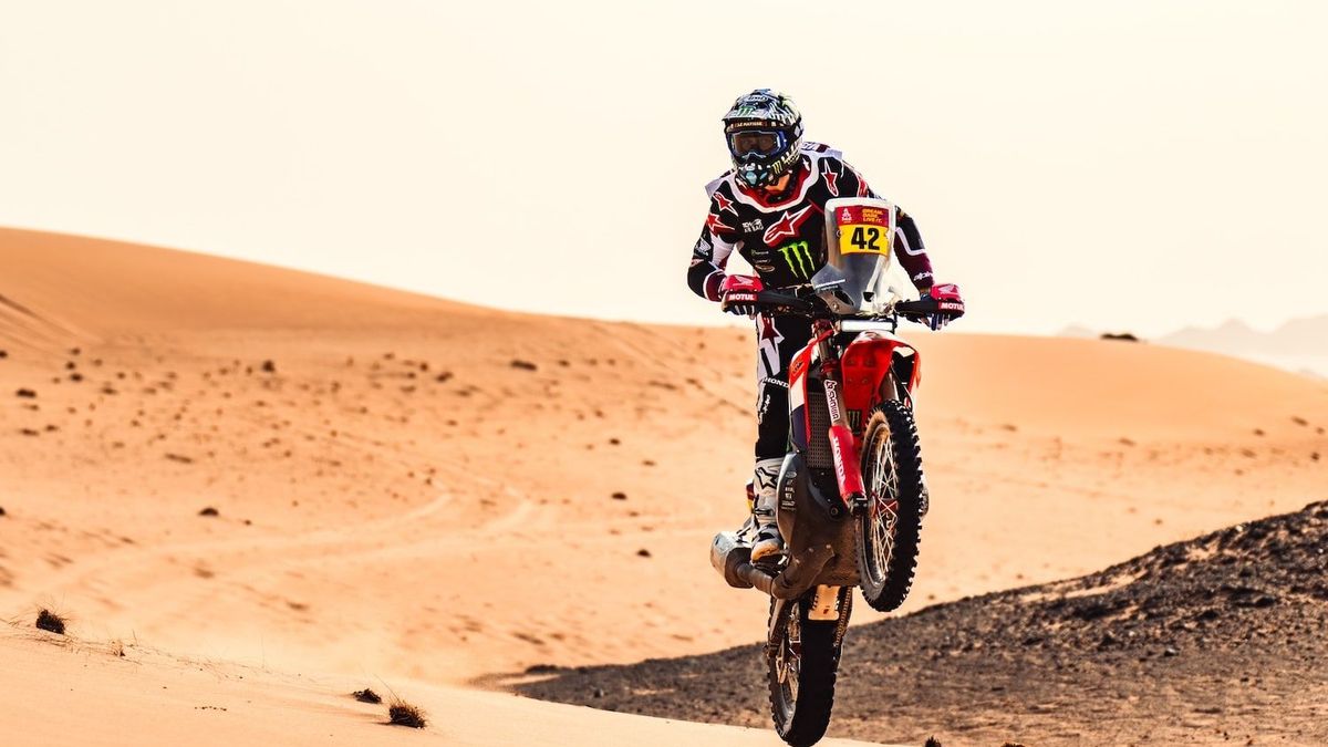 Rally Dakar 2026: Luciano Benavides se acerca al líder en motos tras la ...