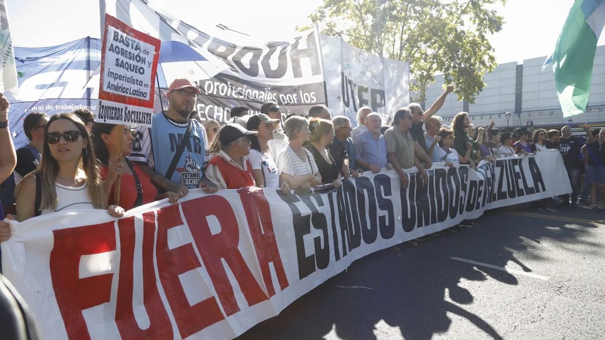 La izquierda, ATE y la CTA marcharon contra la intervención de EE.UU ...