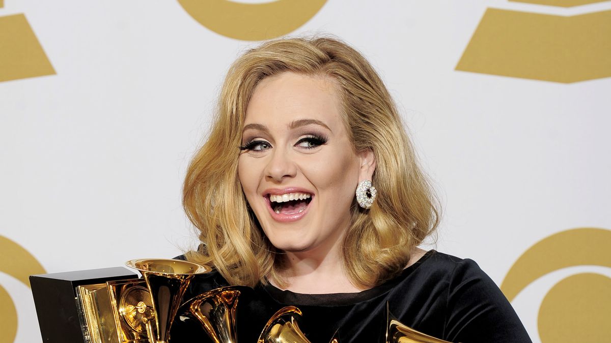 La cantante Adele fue mamá
