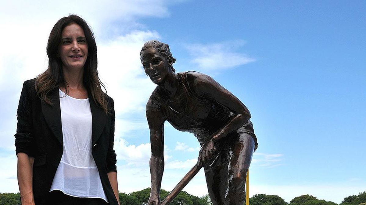 Lucha Aymar ya tiene su estatua en el Paseo de la Gloria