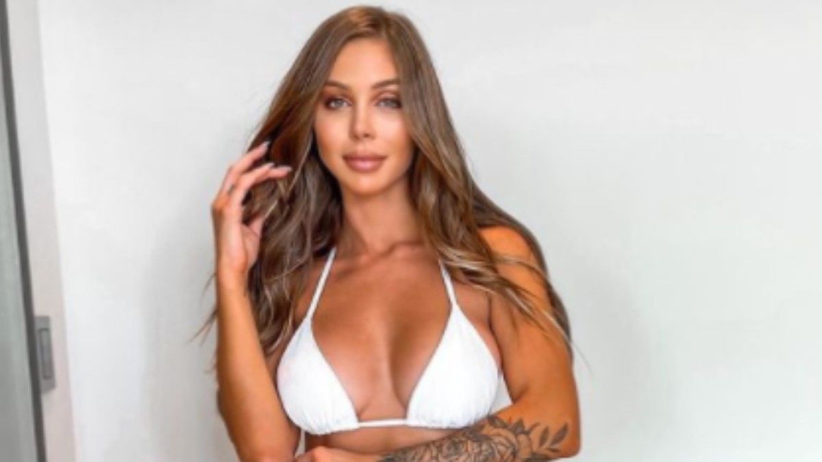 Romina Malaspina, en bikini, pidió por la vuelta del calor