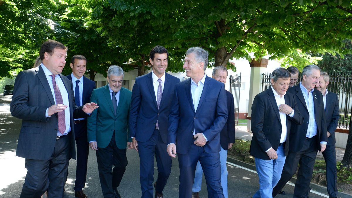 Paritarias Las Provincias Ofrecerán 18 Para Los Docentes