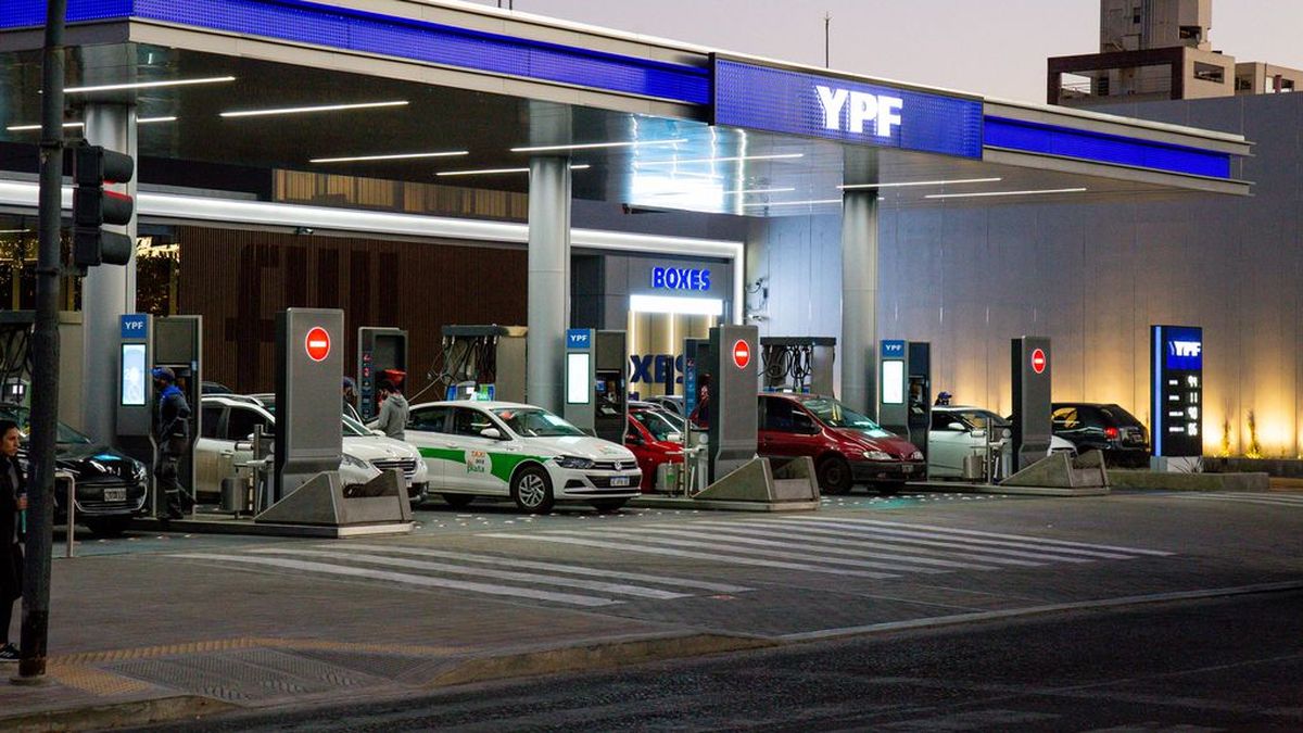 Estaciones de servicio: YPF aceptará pago con tarjeta