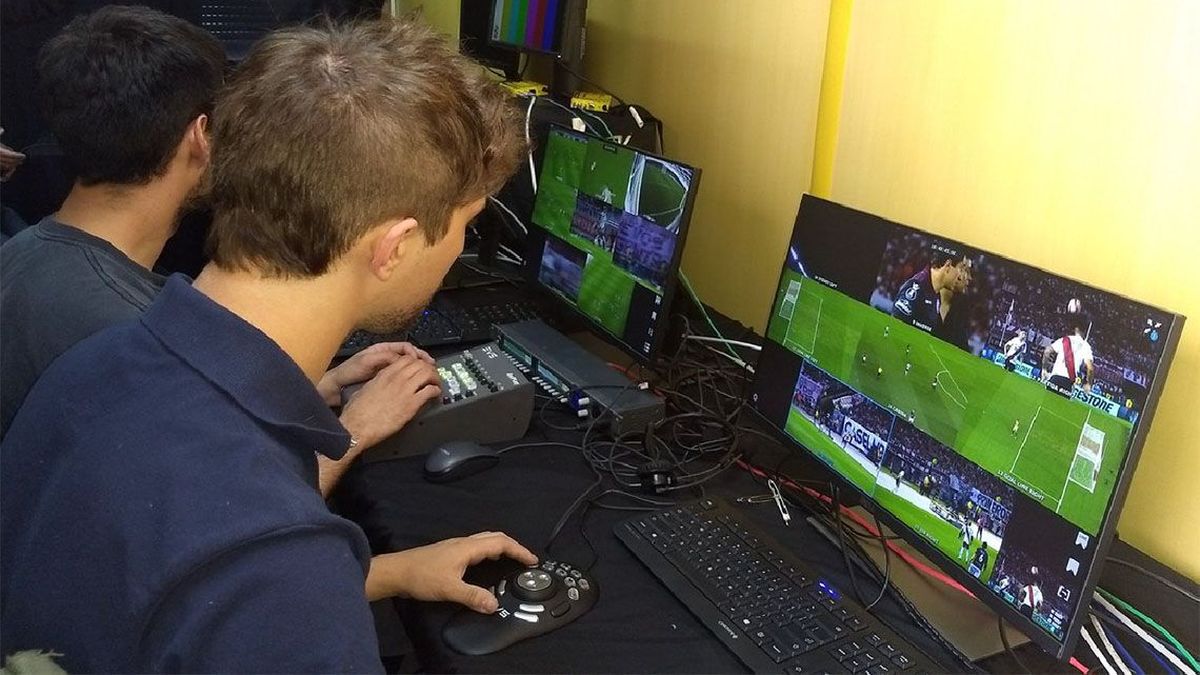 Los árbitros se empiezan a capacitar más para el VAR