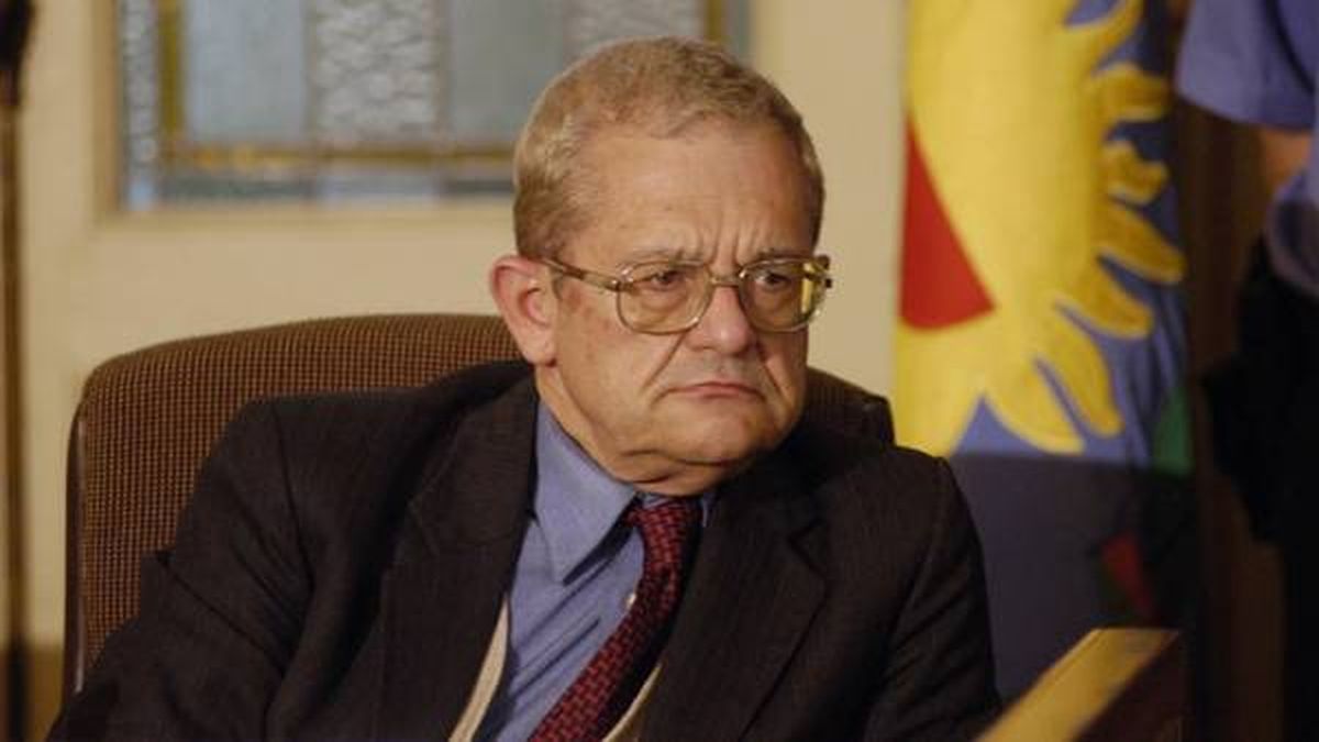 Universidad le rescindió contrato a juez que benefició a violador