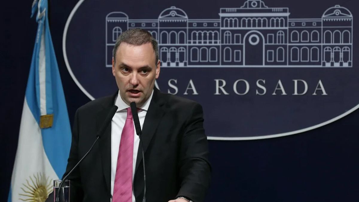 El Gobierno reactiva la mesa política: busca blindar la reforma laboral