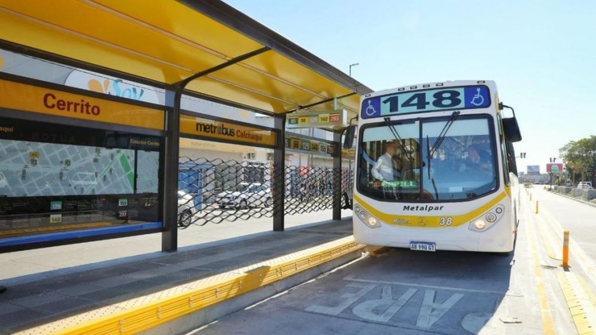 El Gobierno convocó a las empresas de colectivos tras la reducción del ...