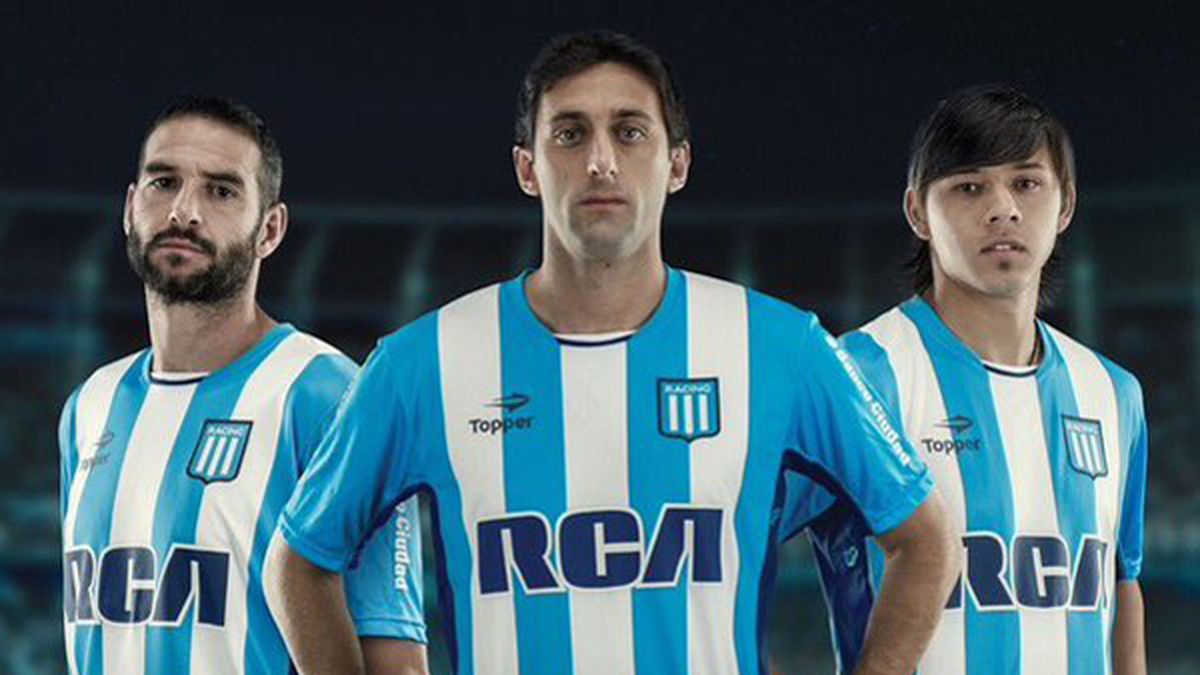 Para conquistar América: Se presentó la nueva camiseta de Racing