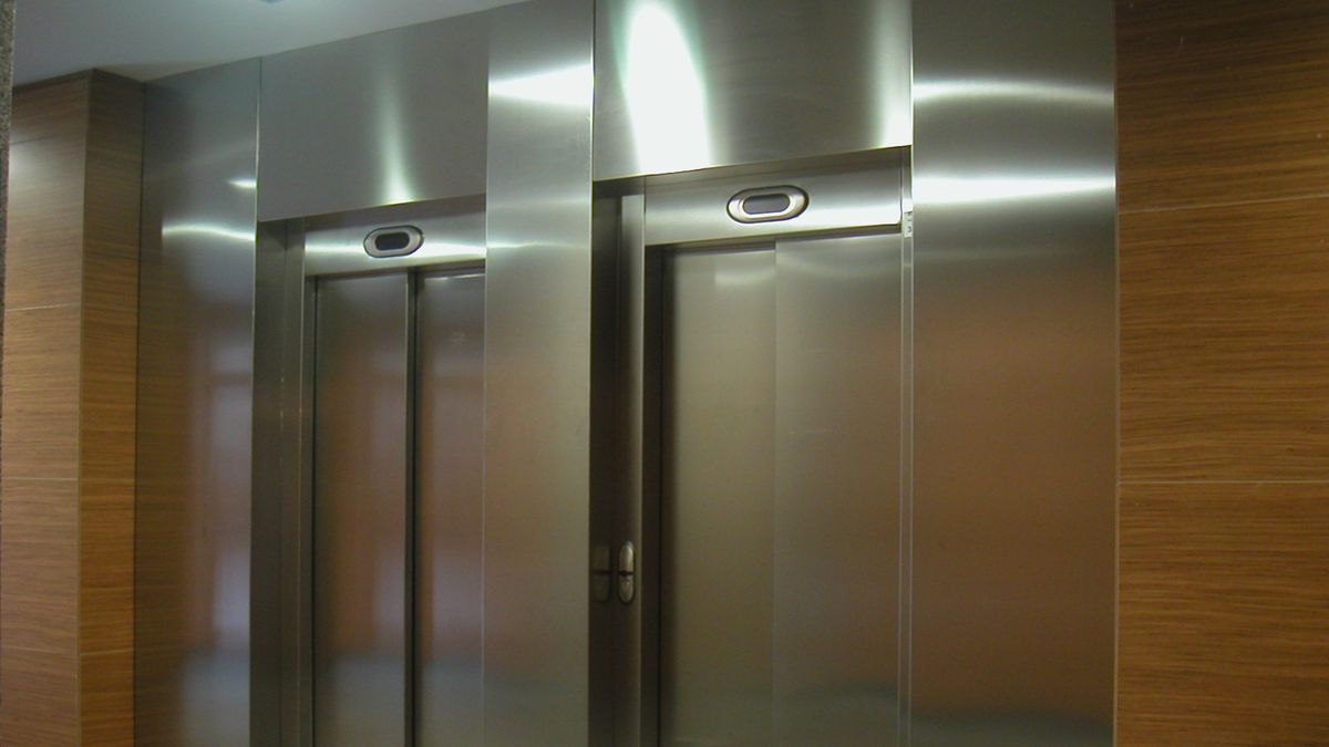 Murió un nene de 11 años tras caer por el hueco de un ascensor