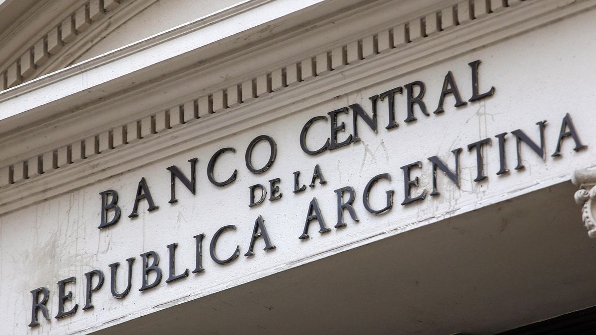 El Banco Central medirá en forma distinta la salida de divisas por turismo