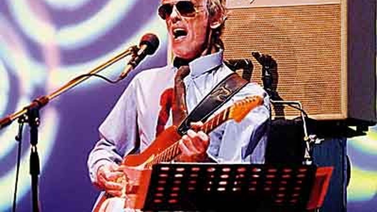 Luis Alberto Spinetta y un repaso despojado de clásicos