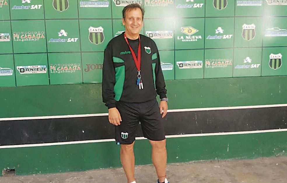 Rafaela-Morón y Chicago, con Perazzo, ante J. Unida