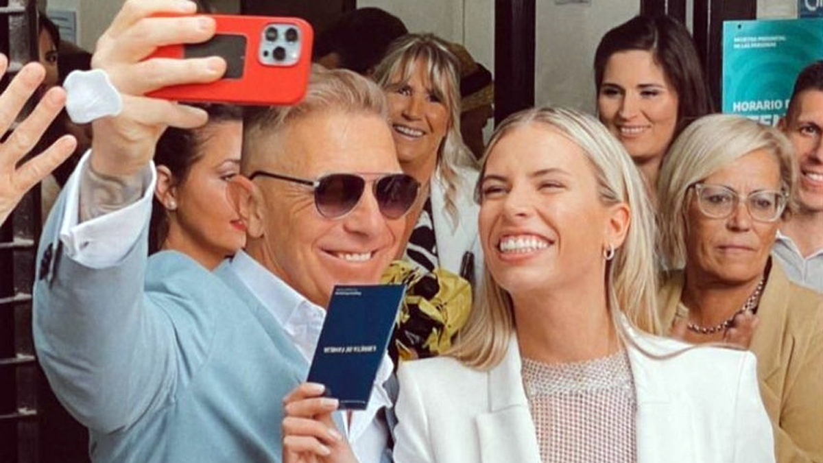 Alejandro Fantino y Coni Mosqueira se casaron en Bahía Blanca