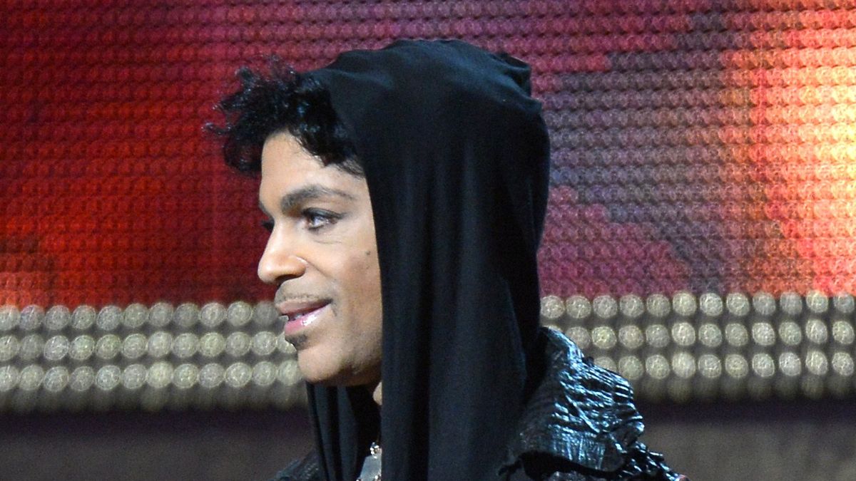 Prince vuelve con dos álbumes en simultáneo