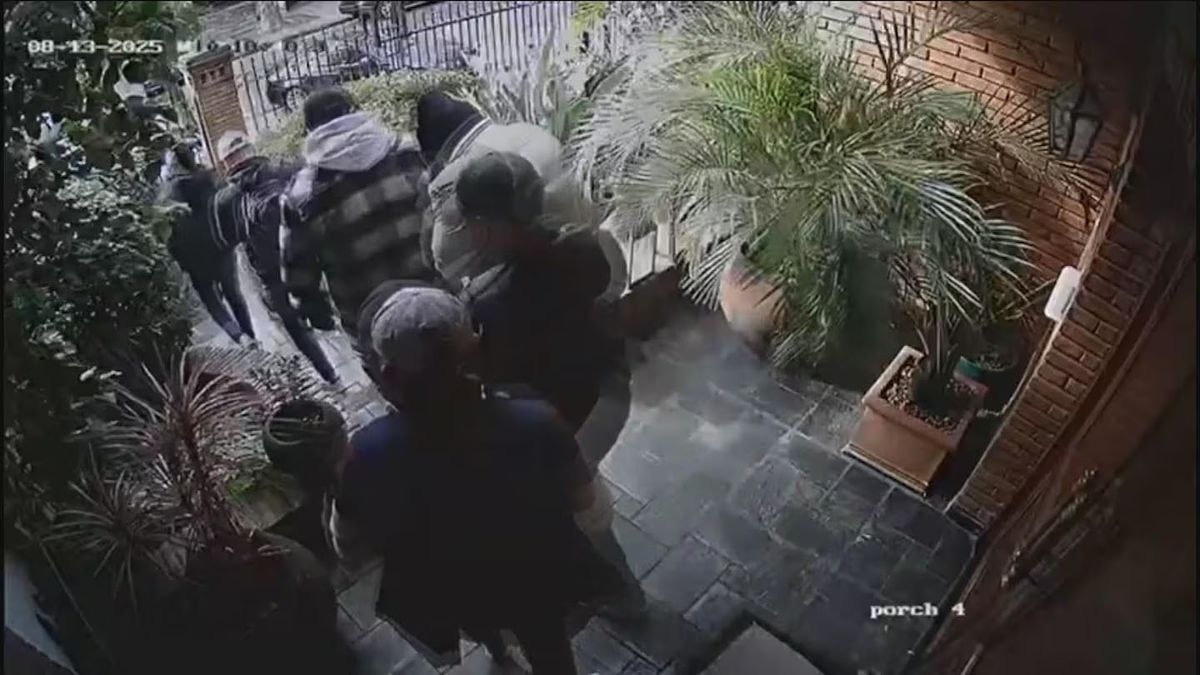 Caballito: video captó a una banda que intentó entrar a una casa