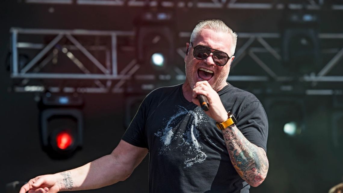 Murió el cantante Steve Harwell, fundador de la banda Smash Mouth