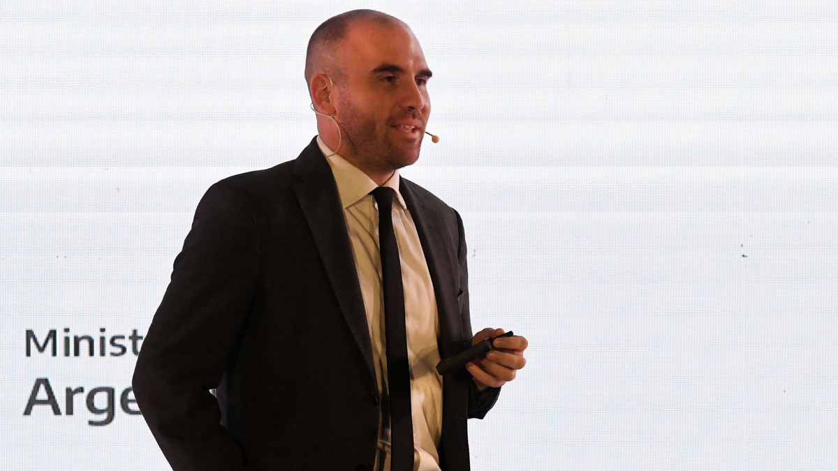 Martín Guzmán: Abandonar la moneda es reconocer una derrota como Estado ...