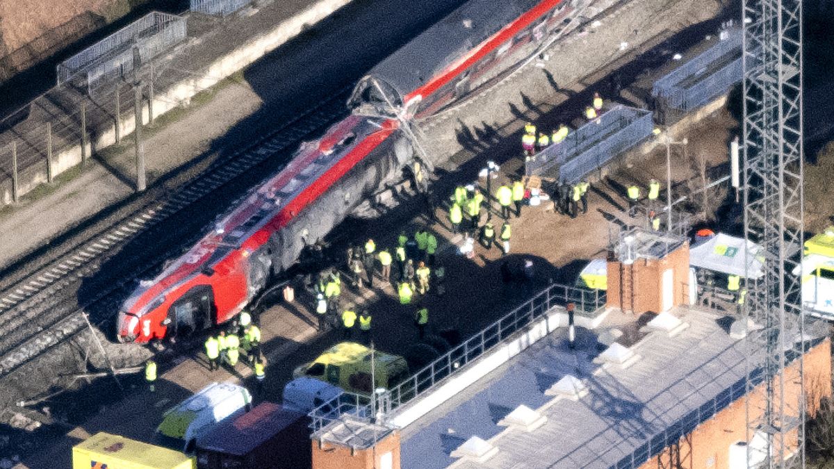 La fractura en las vías, posible causa del choque de trenes en España