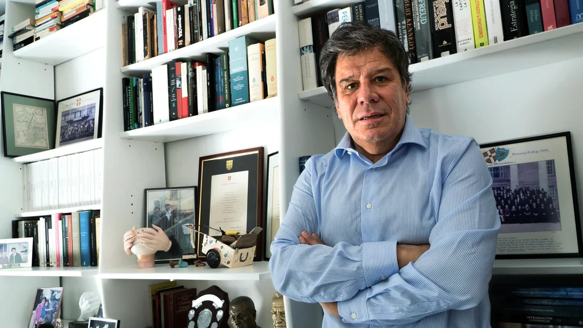 Facundo Manes: Populistas de izquierda y derecha se pelean para la tribuna