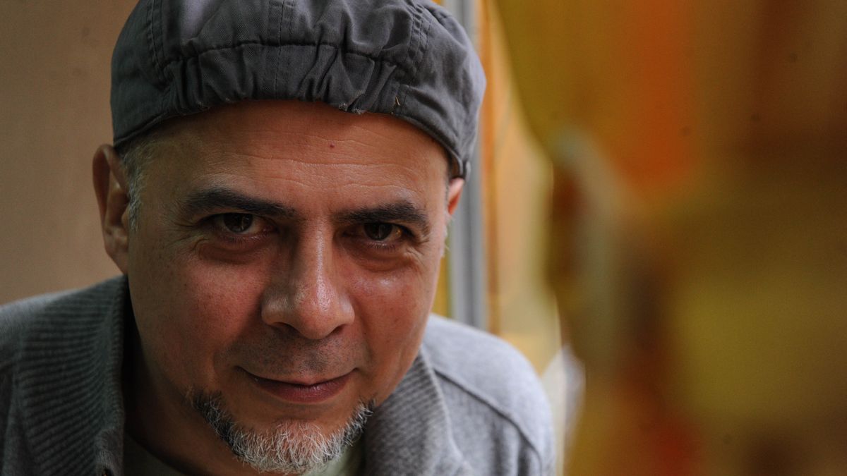 Rioplatense: Ariel Prat y otros