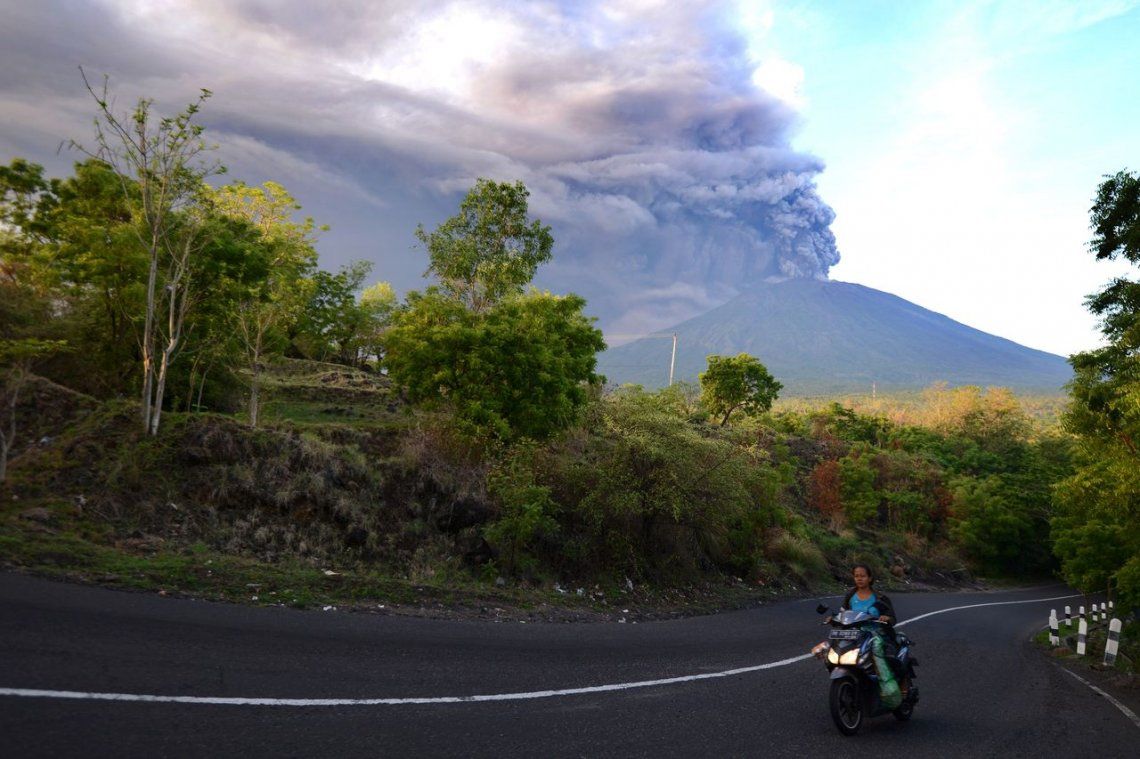 Las impactantes fotos del volcán Agung