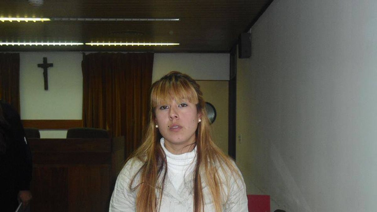Piden absolución de joven que mató a ex novio en defensa propia
