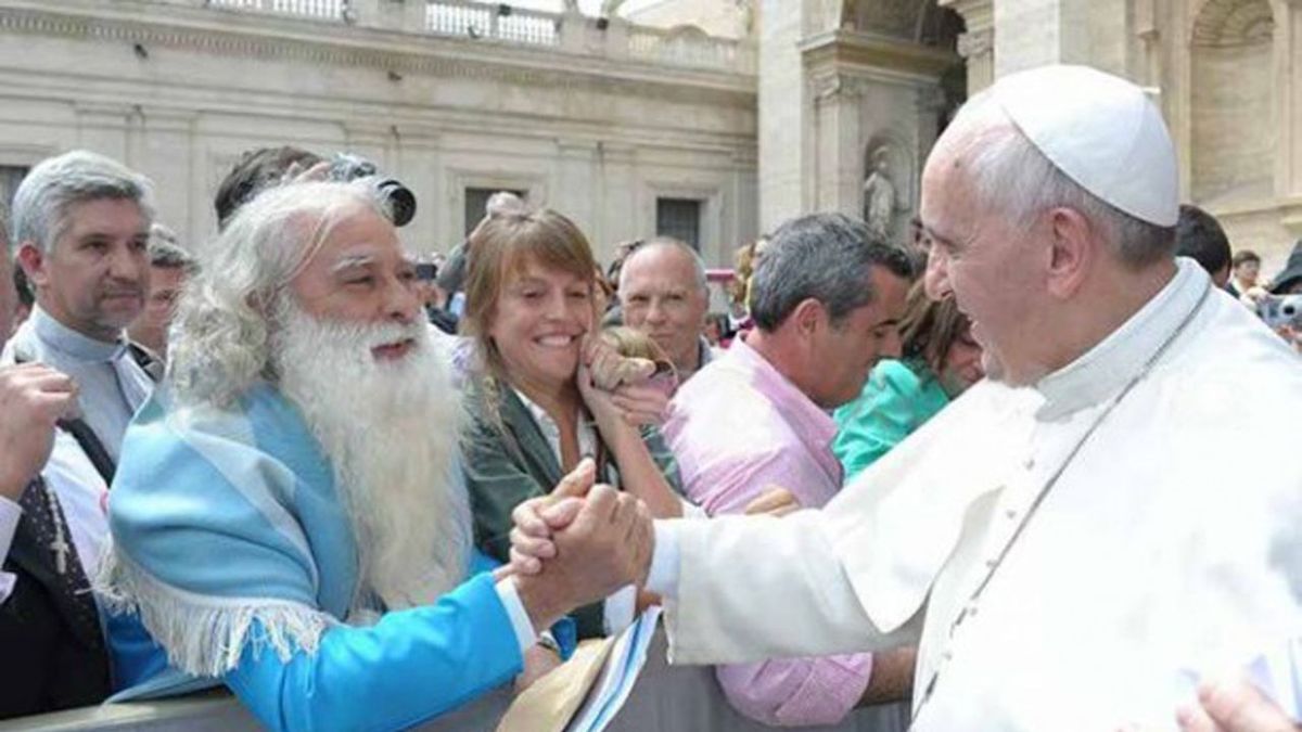 Volvió el Hermano Pascual y convocó a miles de fieles