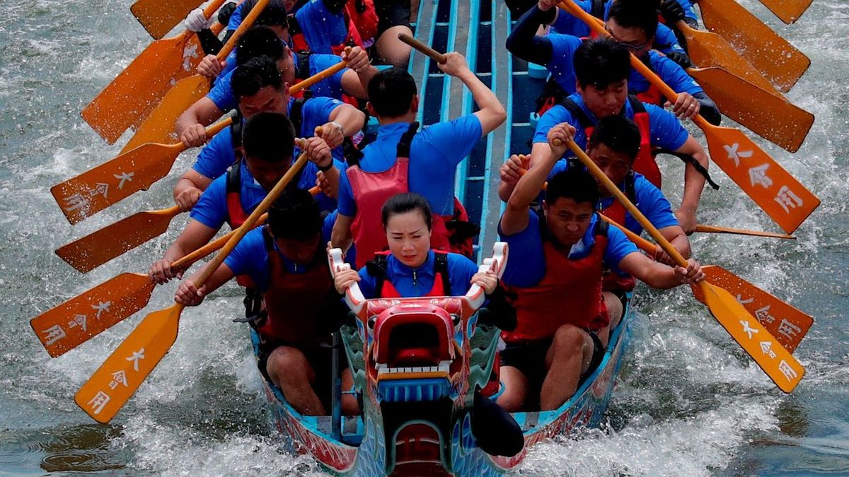 Las fotos del milenario Festival del bote del Dragón