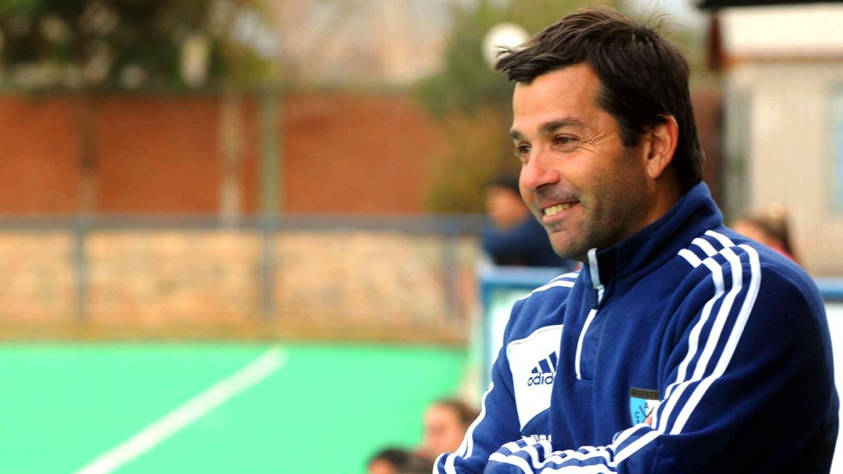 Capurro dejó de ser el técnico de Las Leonas y asumió Minadeo
