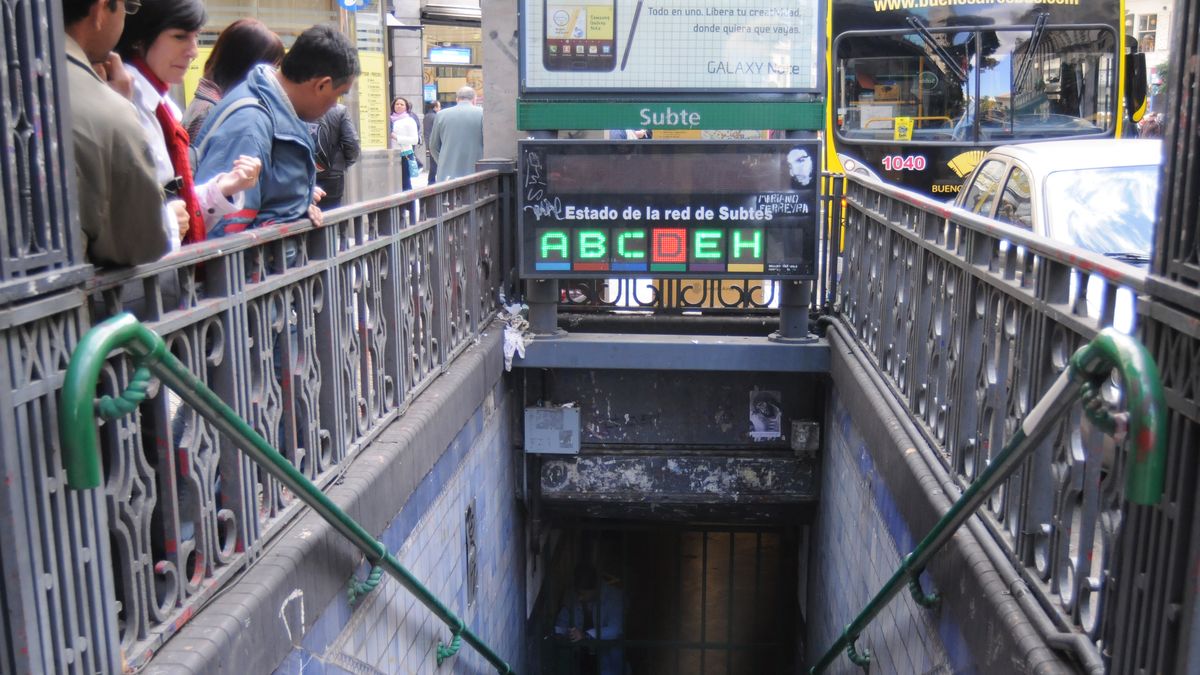 Robaron 10 mil pesos de la estación Bulnes de la línea D del subte